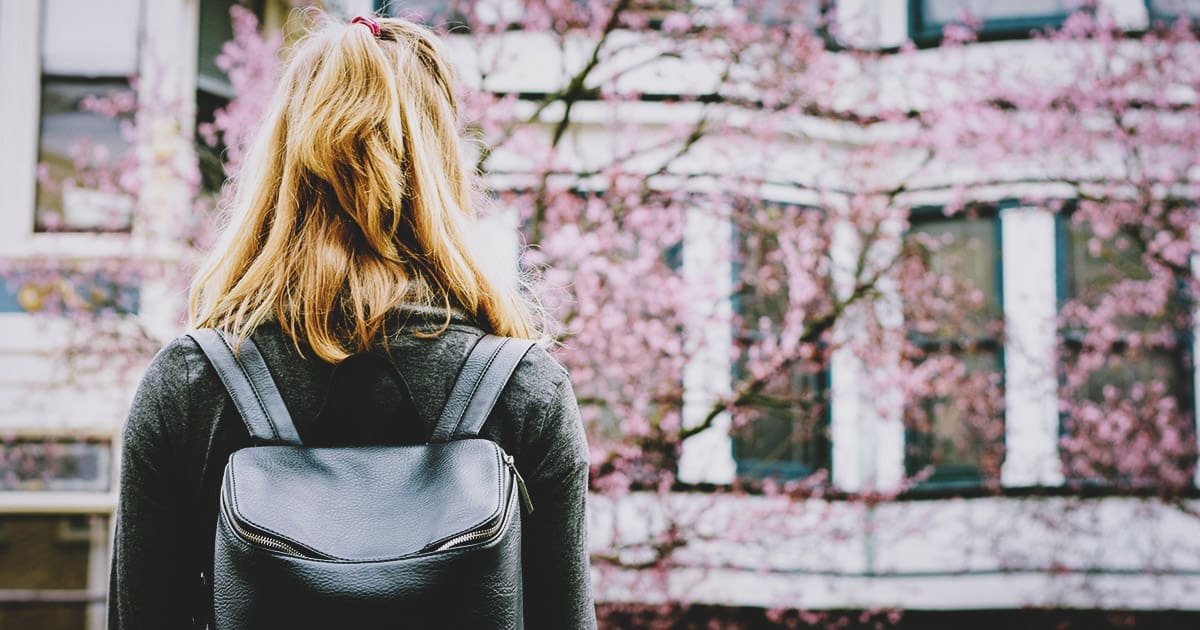 4 Essential Tips for Freshman Before Heading to College | LugLess