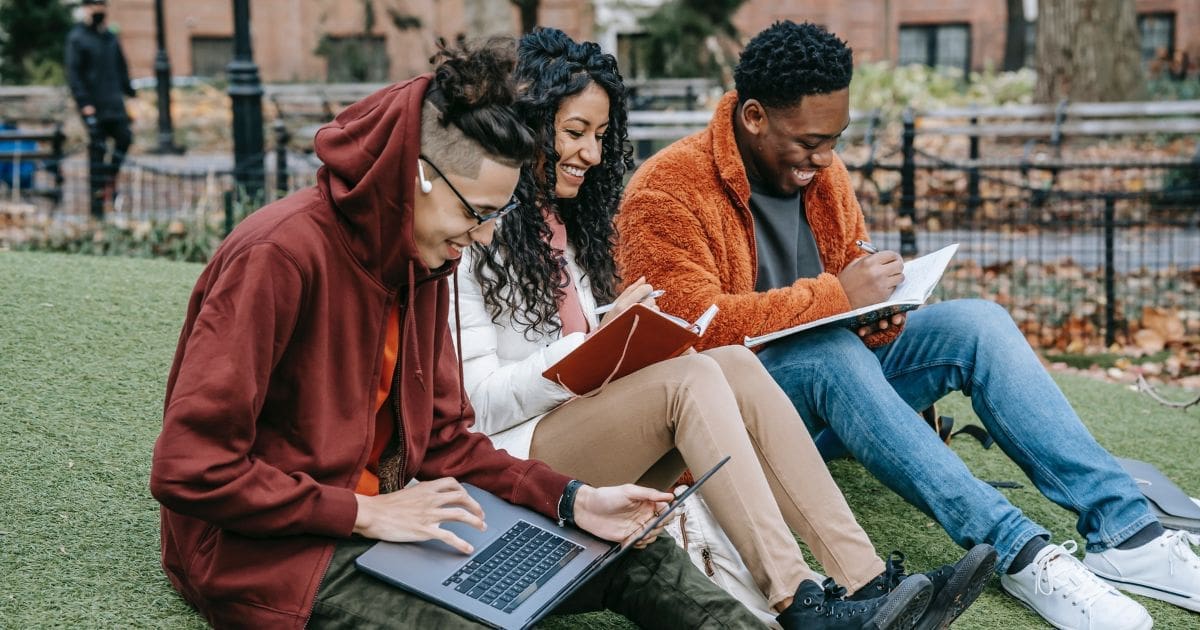 7 Go-To Tips for a Successful College Visit | LugLess